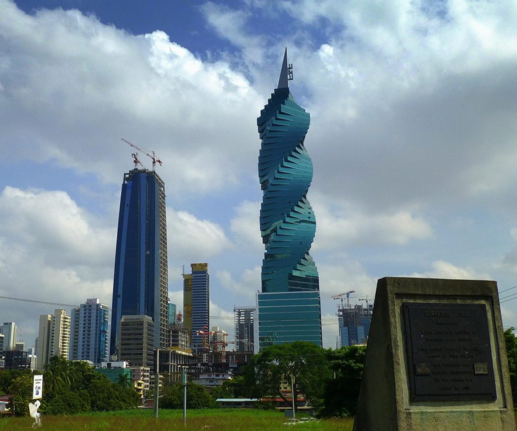 F&F Tower "El Tornillo"